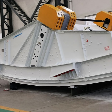 What are the components of the vibrating screen? | Haiside
